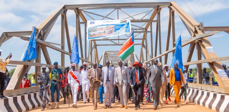 EU hands over US$13.7m Nyamlel Bridge, Aweil West - Radio Tamazuj