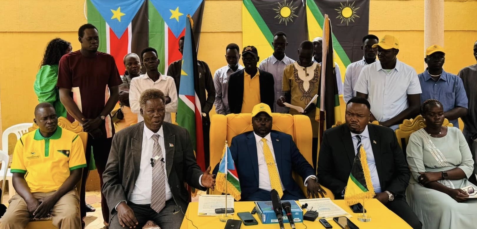 Group of politicians announces ouster of FDP leader Changson - Radio ...