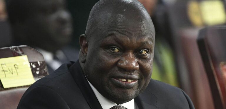 Dr. Machar under house arrest mid rising tensions - Radio Tamazuj