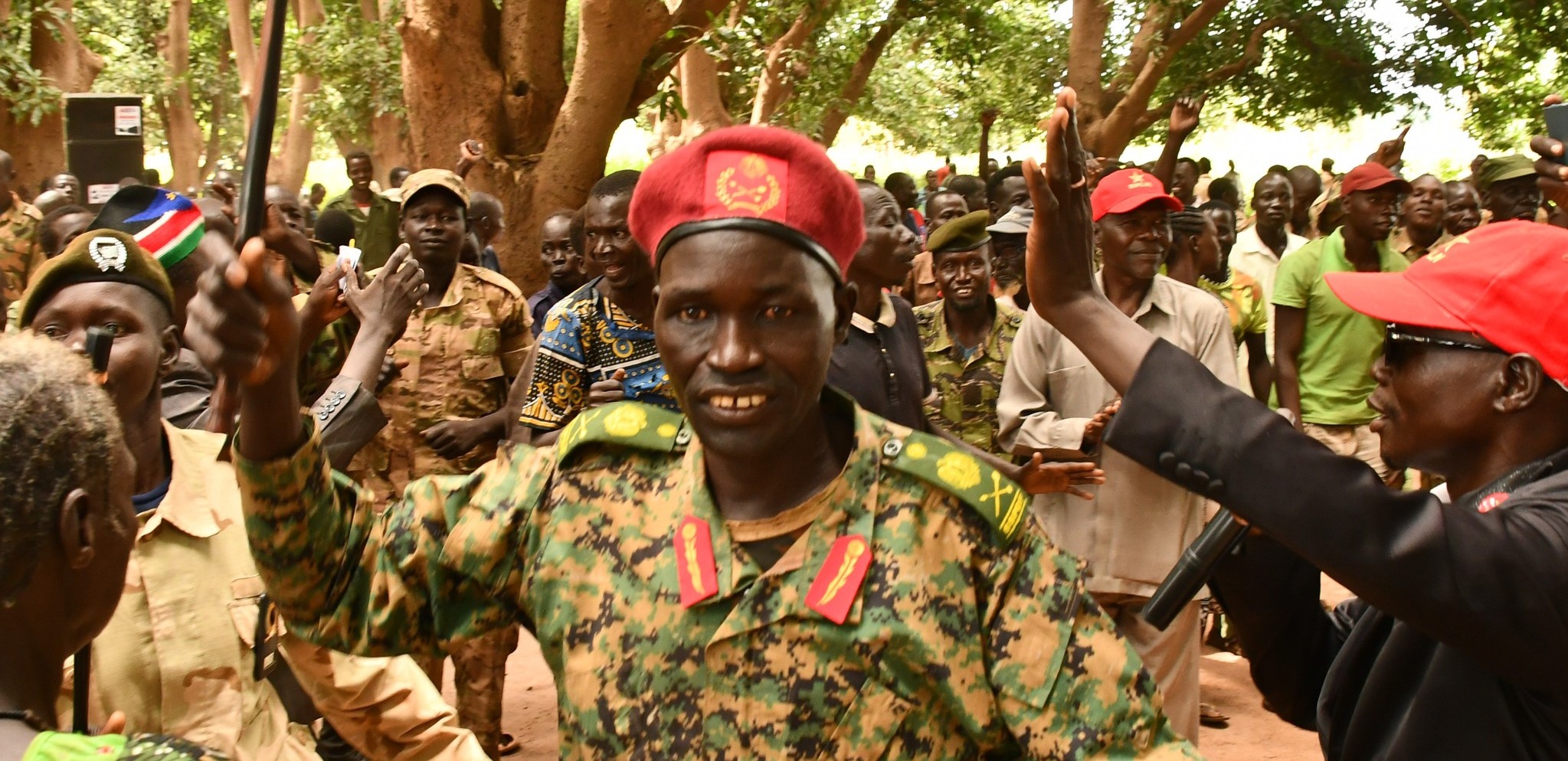 Over 2,000 SPLA-IO soldiers defect to SSPDF in W. Bahr el Ghazal - Radio Tamazuj
